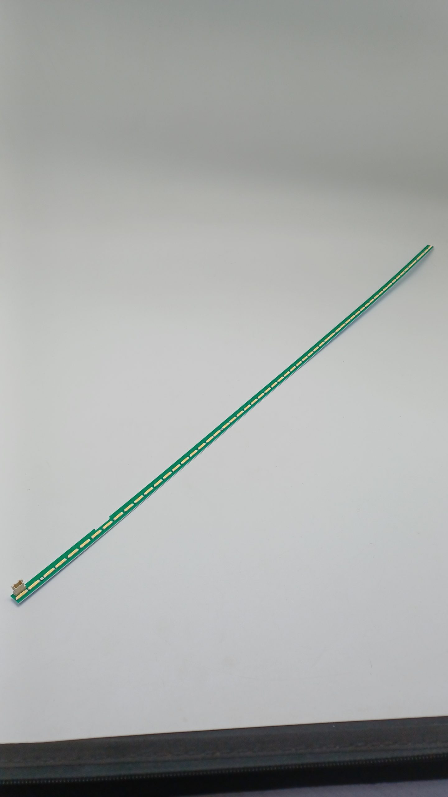 LED LG Edge light – No.71 – Candi Audio Visual