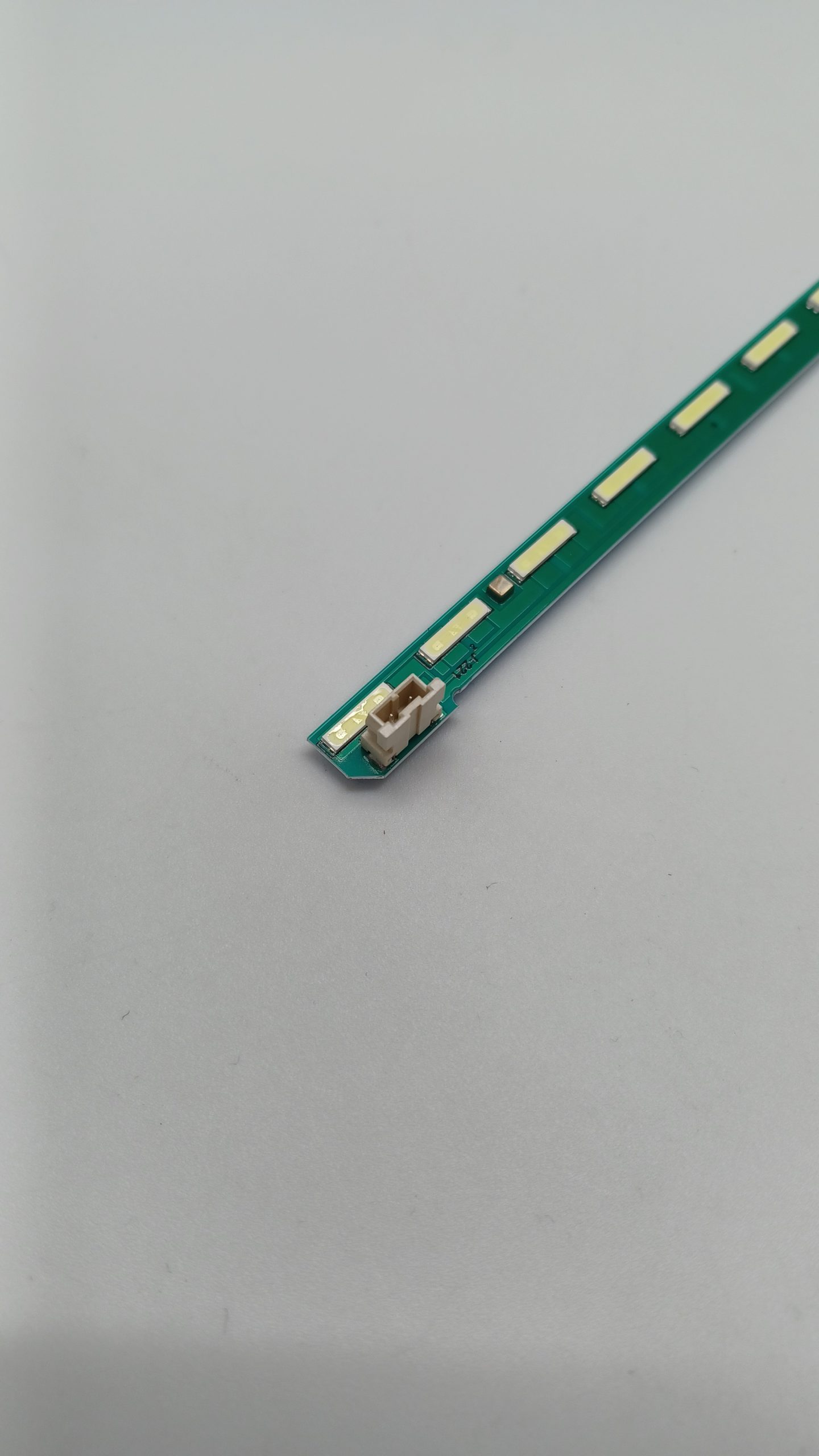 LED LG Edge light – No.69 – Candi Audio Visual