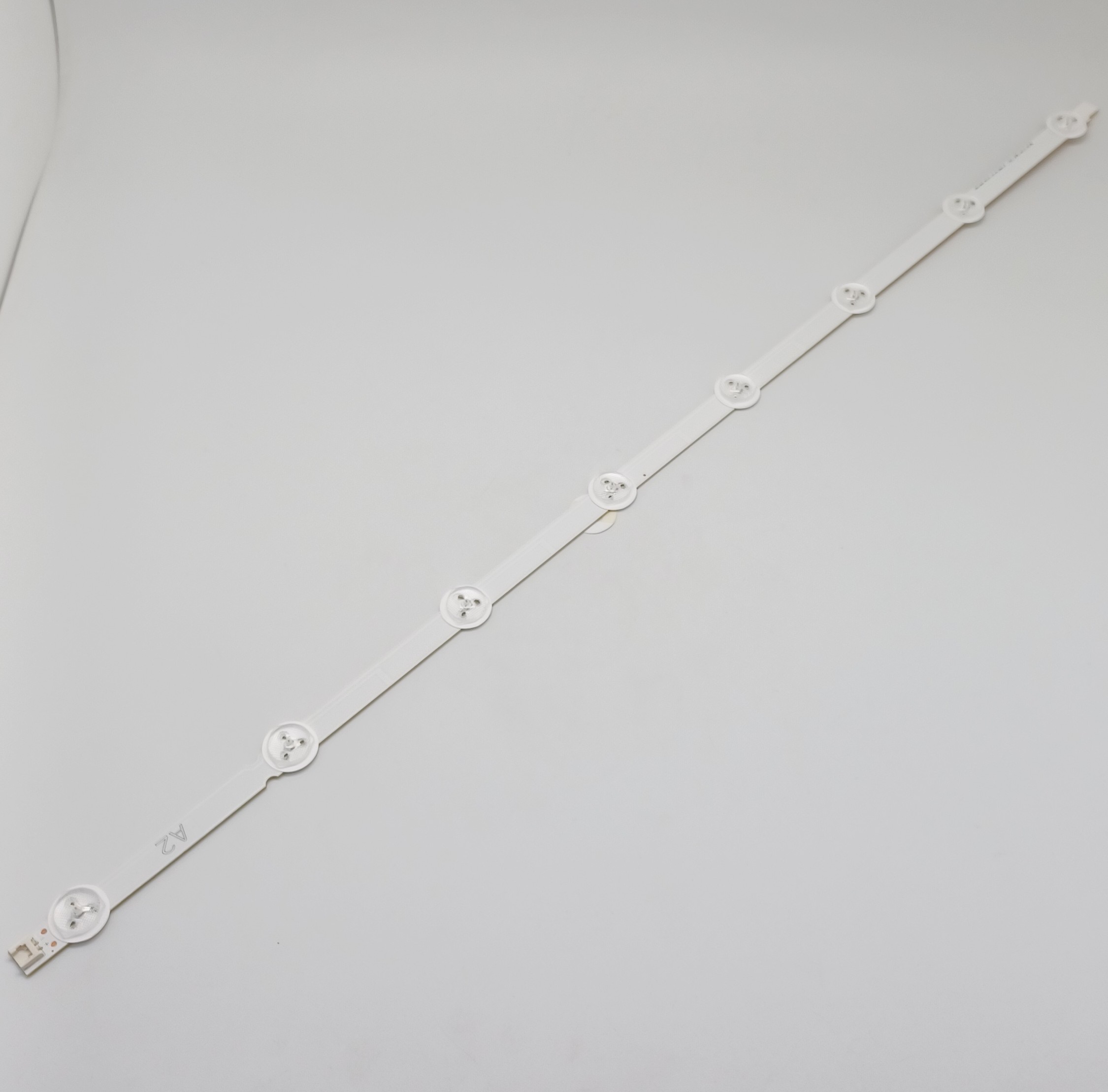 LED LG No.14 – Candi Audio Visual